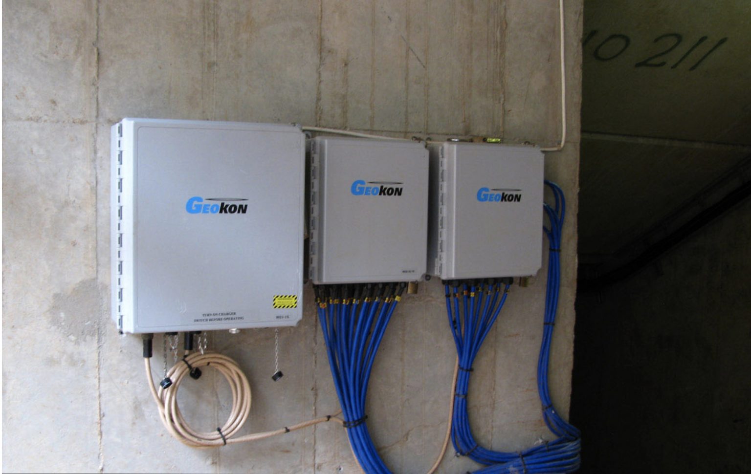 Bộ mở rộng kênh Multiplexer 8032, xuất xứ Geokon - USA