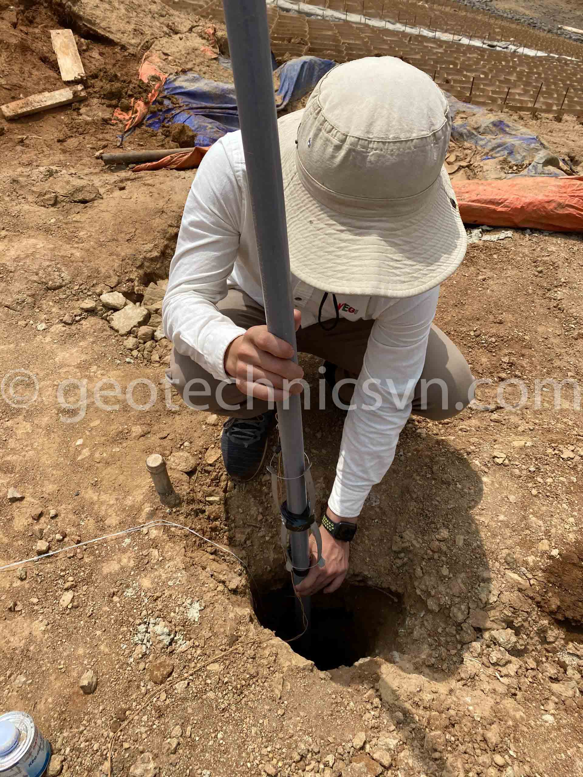 Hệ thống đo lún bằng nam_châm_Magnetic_Extensometer_Ấn_Độ