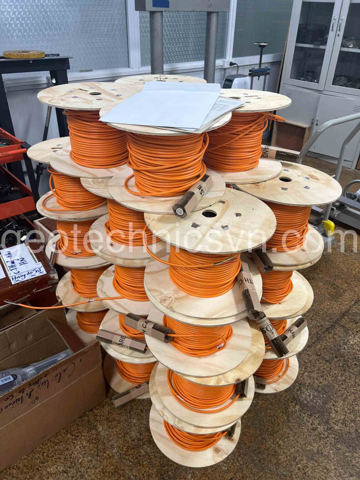 Thiết bị đo áp lực nước_piezometer_VWP_3000_Geosense